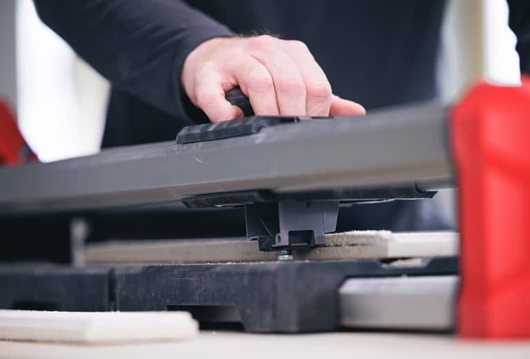 Profile Blades Reveal Edge Ceiling Tile | Arrow RevealCut